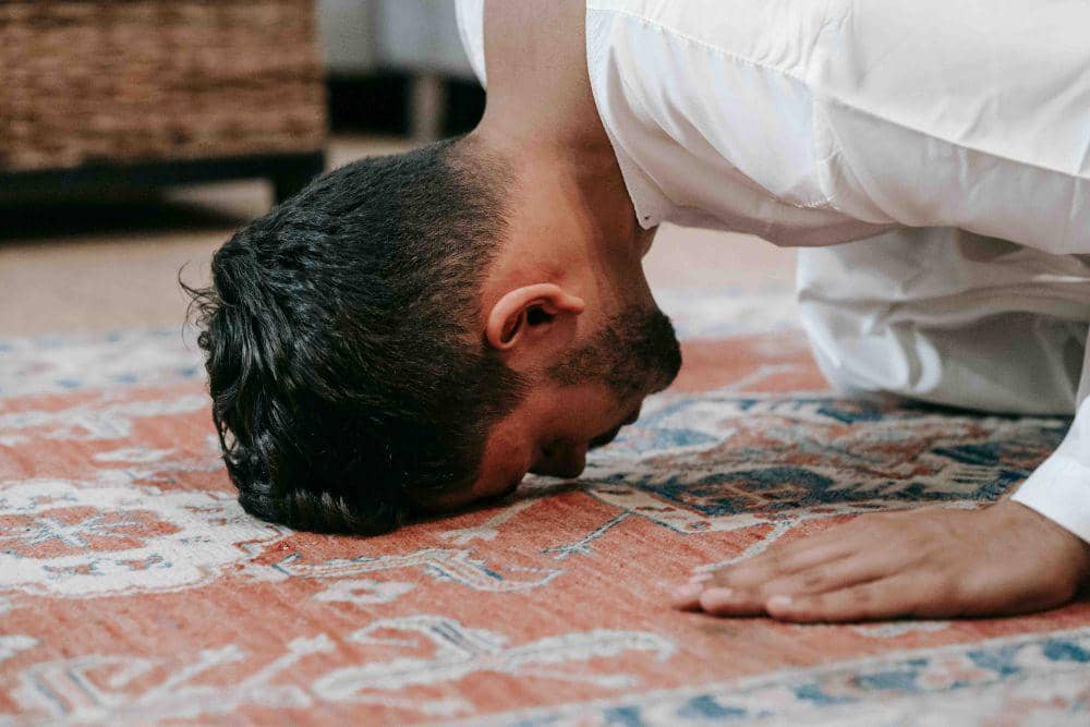 7 Hadis tentang Sholat dan Keutamaannya Bagi Umat Islam | IDN Times