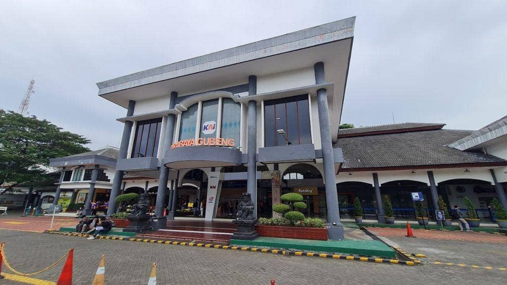 4 Daftar Stasiun di Surabaya, Wisatawan Wajib Tahu! | IDN Times