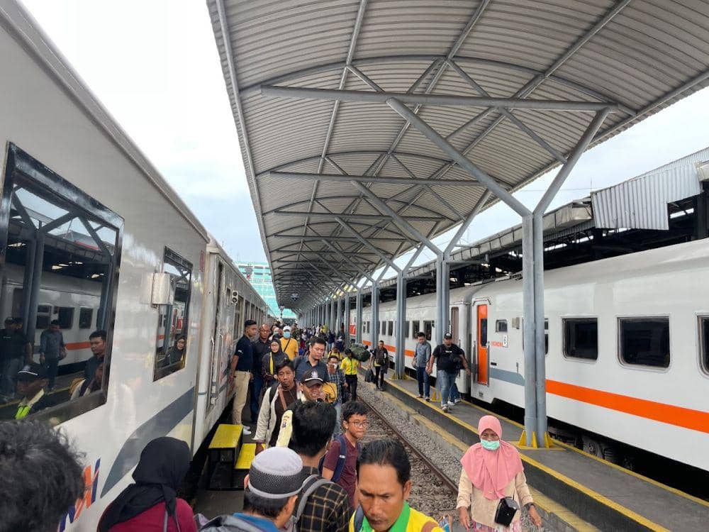 4 Daftar Stasiun di Surabaya, Wisatawan Wajib Tahu! | IDN Times