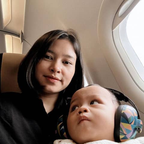 Genap 24 Tahun, 10 Potret Riska Amelia Eks JKT48 Sudah Anak | IDN Times Jateng