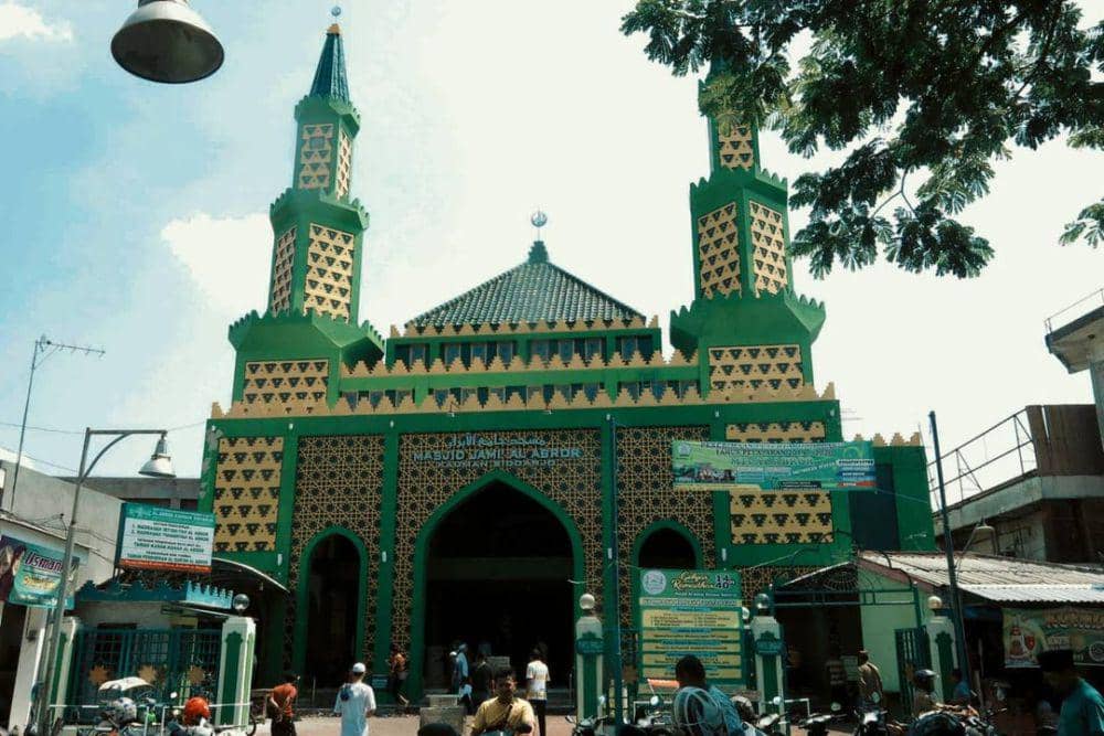 Rute, Jadwal, dan Tarif Suroboyo Bus Terbaru 2025 | IDN Times Jatim