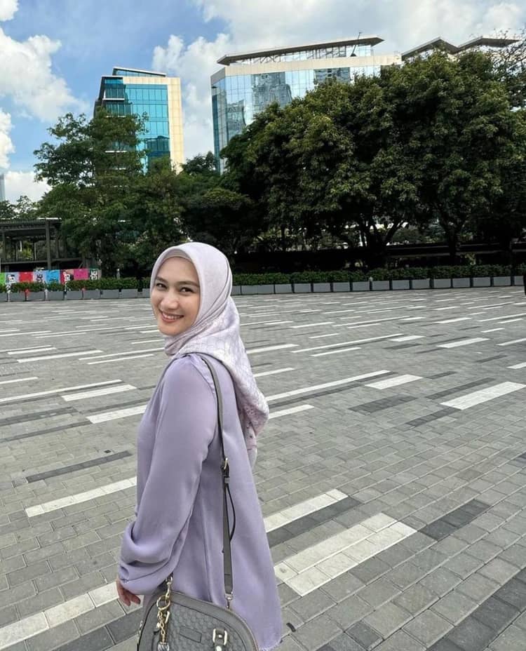 Biodata Melody Laksani, General Manager Teater JKT48 | IDN Times