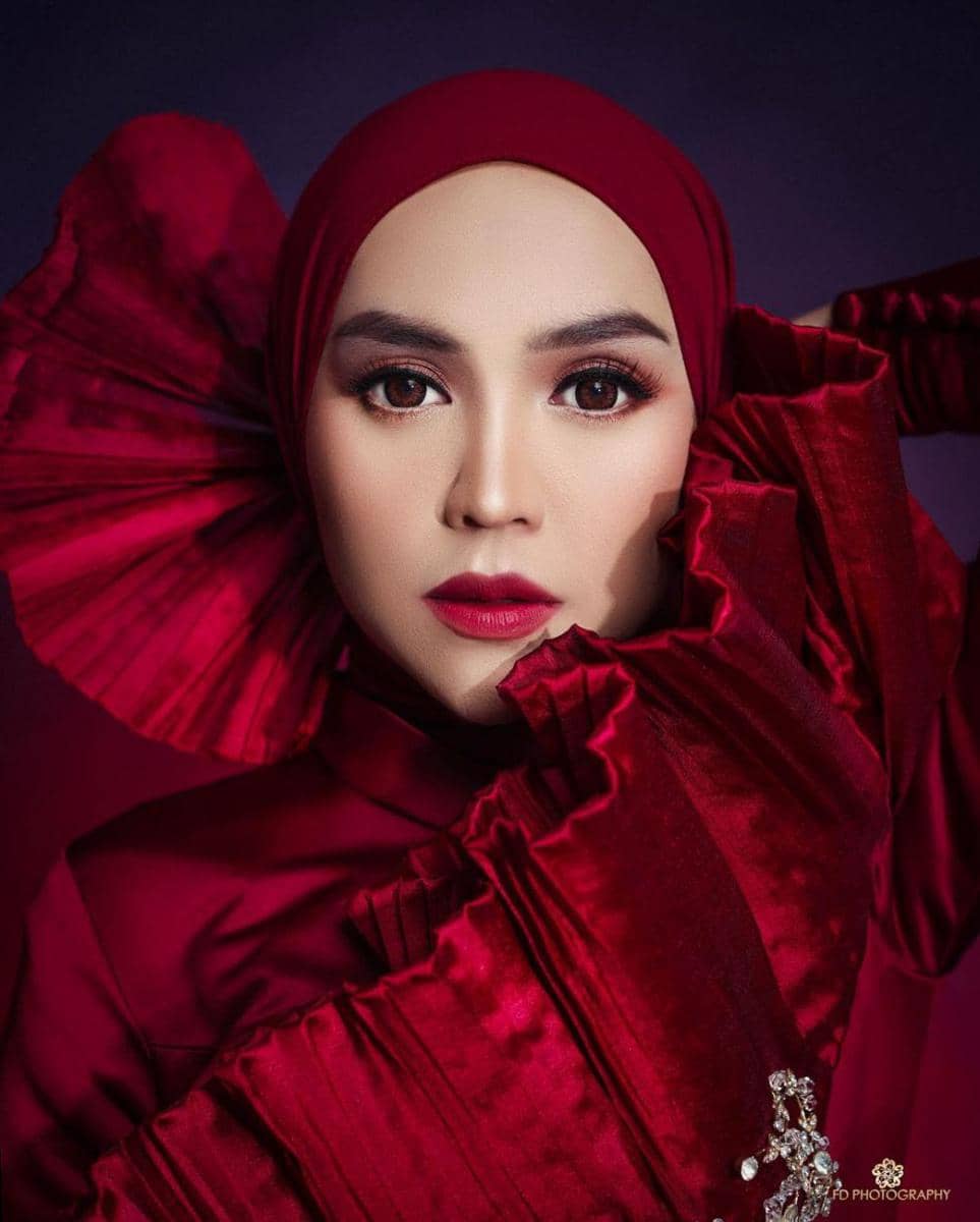 Biodata dan Profil Ria Ricis, Resmi Bercerai dari Teuku Ryan | IDN Times