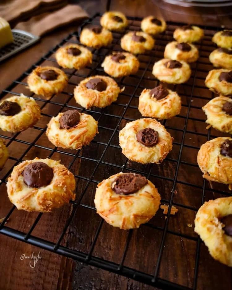 6 Rekomendasi Toko Kue Kering Terkenal di Surabaya | IDN Times Jatim