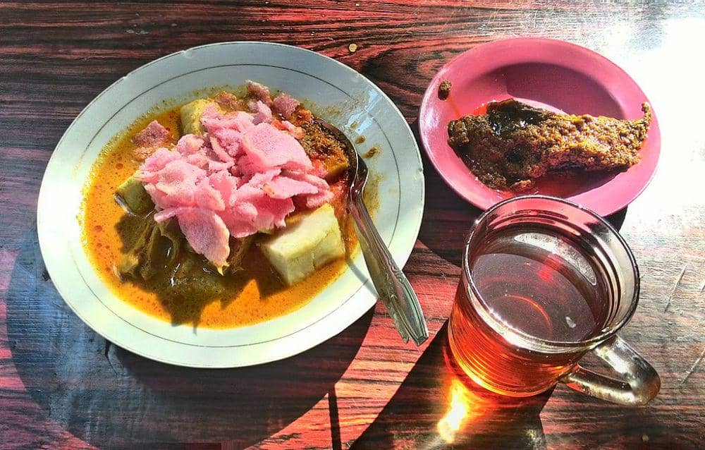 Makanan Indonesia yang Cocok Dimakan Bersama Ketupat | IDN Times