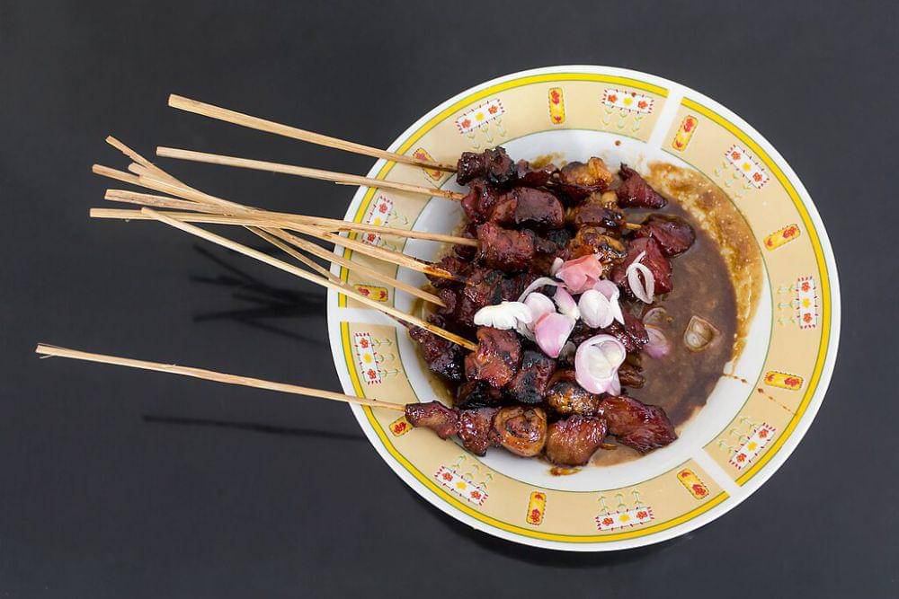 Makanan Indonesia yang Cocok Dimakan Bersama Ketupat | IDN Times