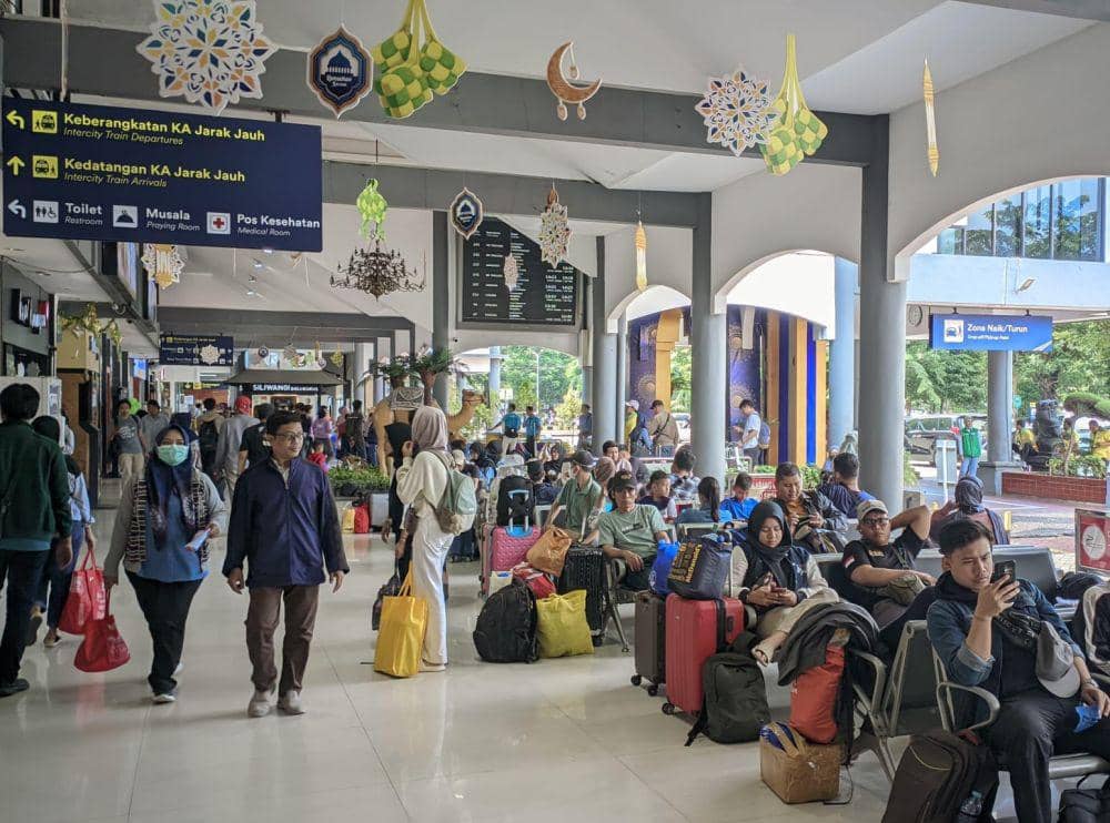 Jangan Bingung, Ini Beda Stasiun Gubeng Lama dan Gubeng Baru | IDN Times