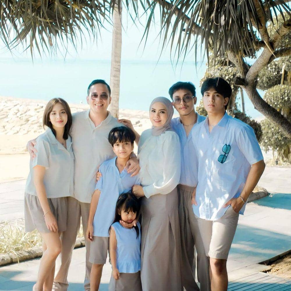 Biodata dan Profil Zee JKT48 | IDN Times