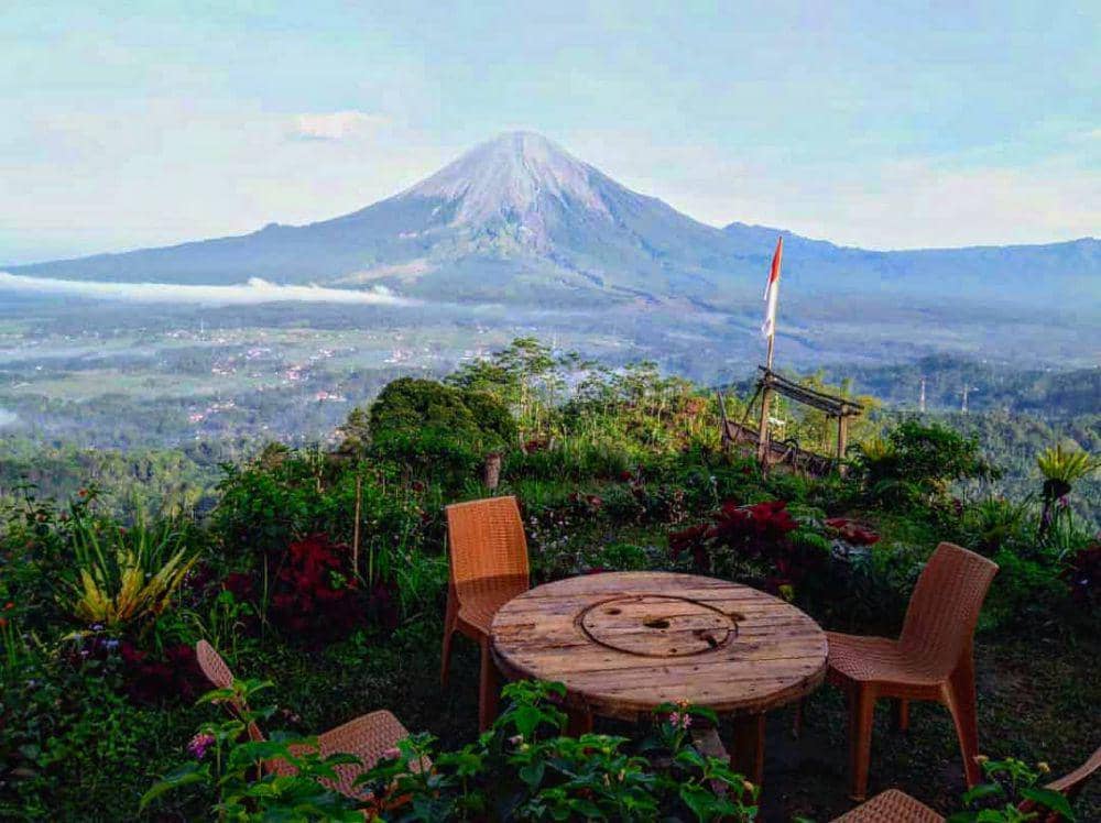 7 Spot Melihat Gunung Semeru dari Lumajanng | IDN Times