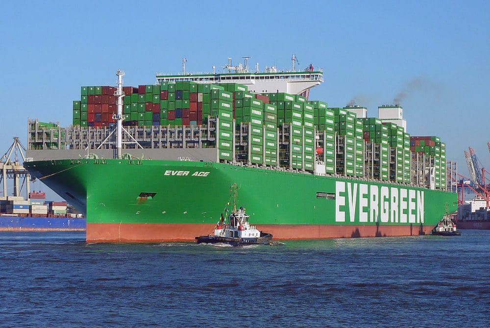 5 Fakta Evergreen Ever Ace, Kapal Kontainer Terbesar Dunia | IDN Times