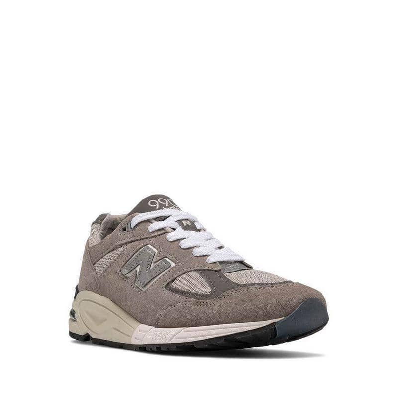 7 Sepatu New Balance Paling Laris dari Tahun ke Tahun! | IDN Times