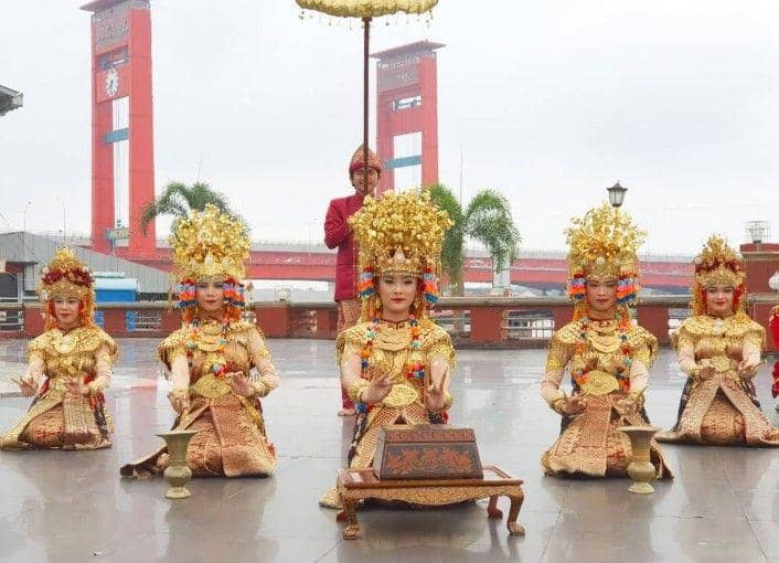 Sejarah Tari Tanggai Palembang; Upacara Persembahan Jadi Sam | IDN ...