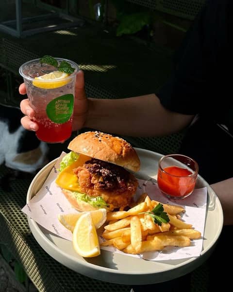 Daftar Menu Tanatap Coffee Ampera Beserta Harganya | IDN Times