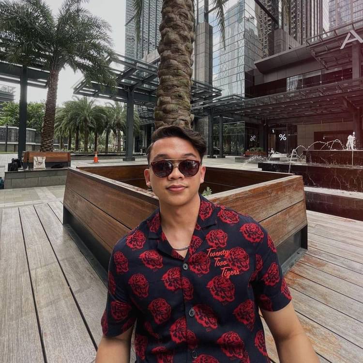 Siapa Kak Kev yang Viral di TikTok? | IDN Times