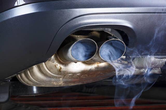 Alasan Mobil Listrik Belum Akan Menggusur Mobil Bensin | IDN Times