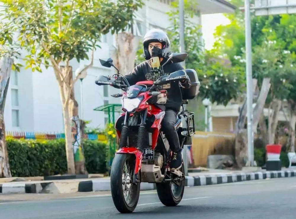 6 Ide Modifikasi Vixion Old yang Keren, Ada Ala Motor Custom | IDN Times