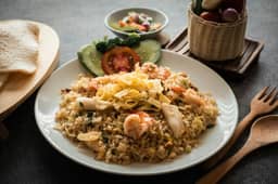 Menu Roti Romi Lengkap dengan Harga dan Alamat Gerainya | IDN Times