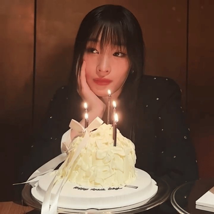 Biodata dan Profil Moon Seo Yoon, Cucu Samsung yang Memesona | IDN Times