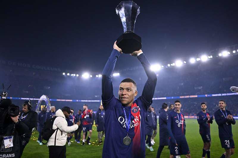 Rentetan Trofi yang Diraih Kylian Mbappe bersama PSG | IDN Times