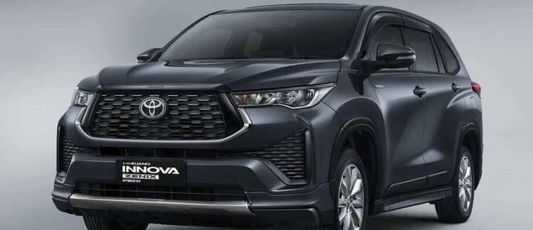 9 Perbandingan Innova Reborn dan Zenix, Spek hingga Dimensi | IDN Times