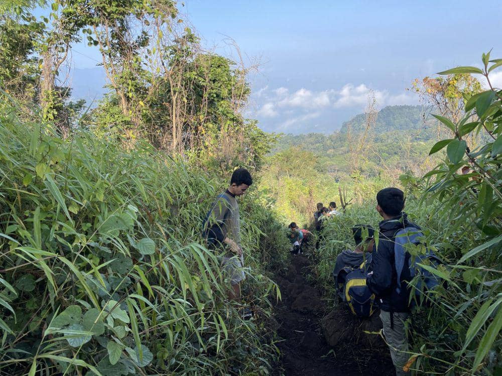 10 Potret Keindahan Puncak Sarah Klopo via Kedungudi | IDN Times Jatim