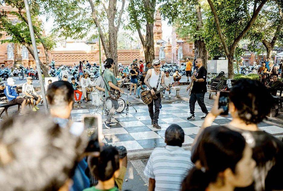 Fakta MV Luh Rai Putri Bali dan Liriknya, Karya Lolot Band | IDN Times Bali