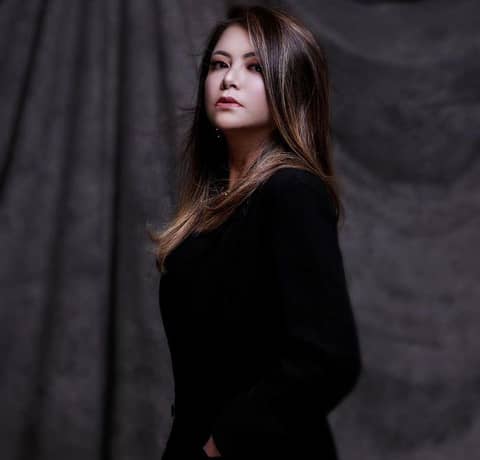 Biodata dan Profil Wina Natalia, Gugat Cerai Anji | IDN Times