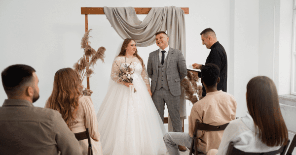 5 Contoh Teks MC Formal, Bisa Jadi Referensimu! | IDN Times