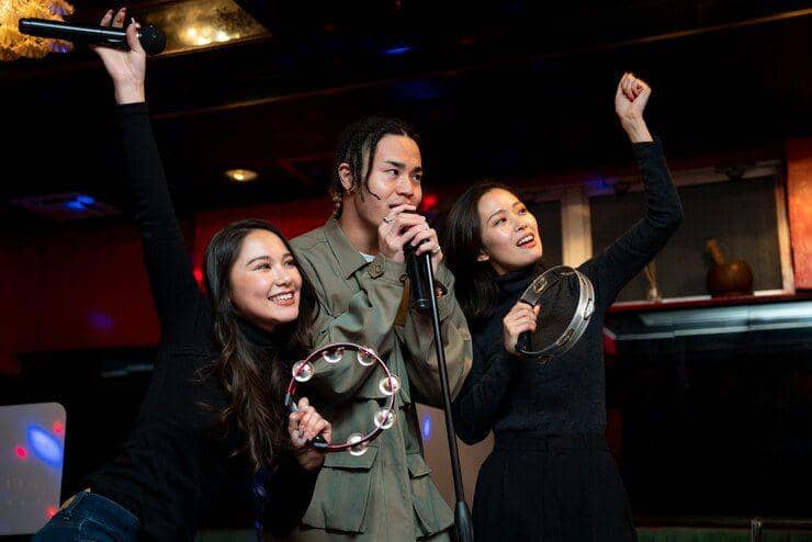 17 Lagu Duet Dangdut Terbaik untuk Karaoke, Auto Joget | IDN Times