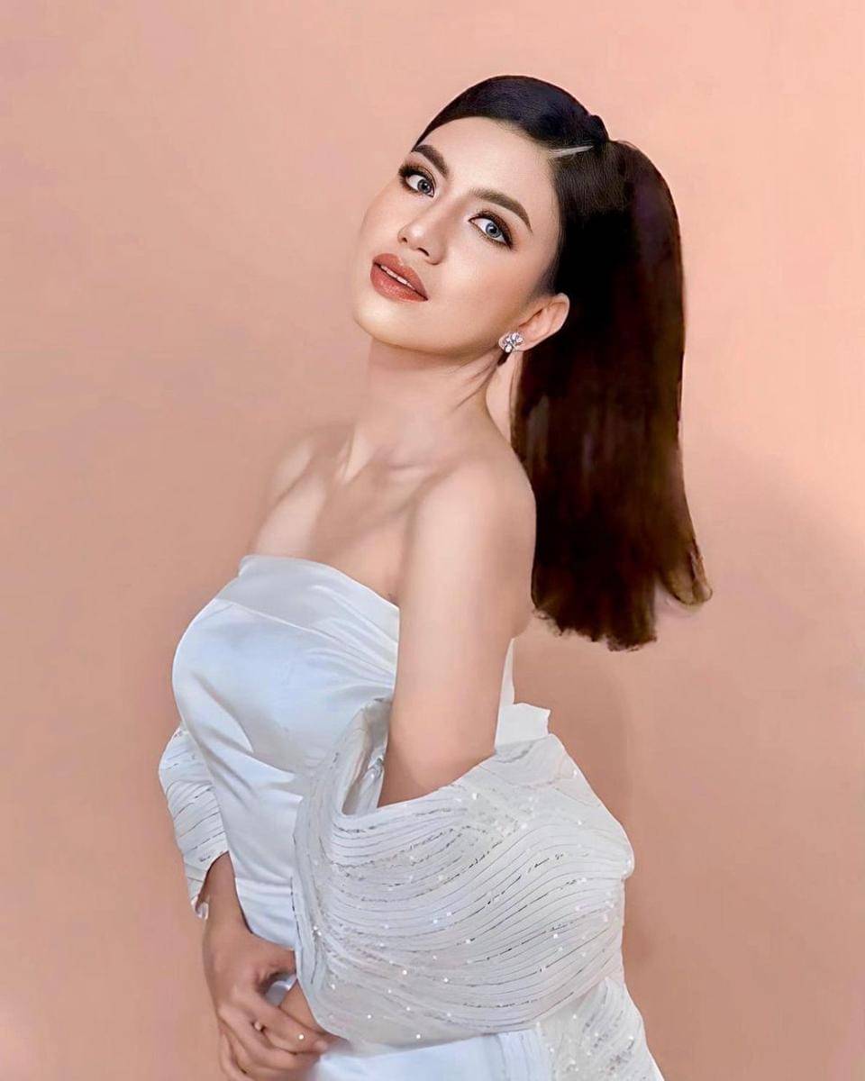 7 Potret Pingkan Engelina Miss Indonesia Sulawesi Utara 2024 | IDN Times