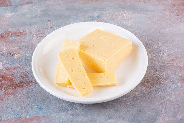 5 Perbedaan Keju Cheddar Alami dan Olahan, Jangan Salah Beli! | IDN ...