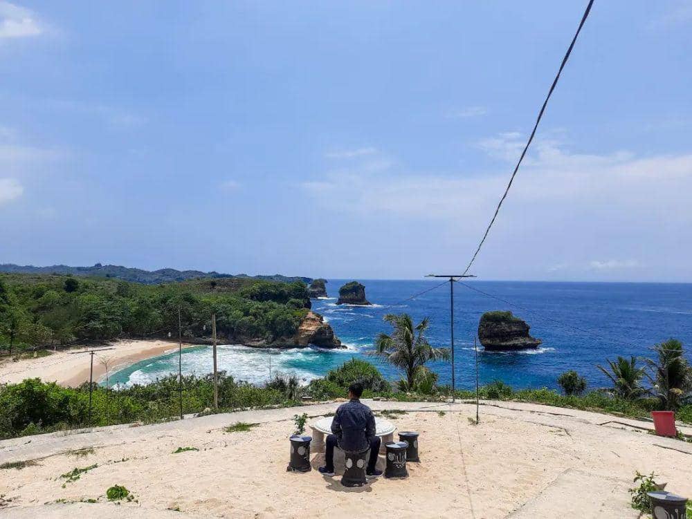 Pantai Pudak Blitar: Lokasi, Rute, Harga, dan Tips Wisatanya | IDN Times