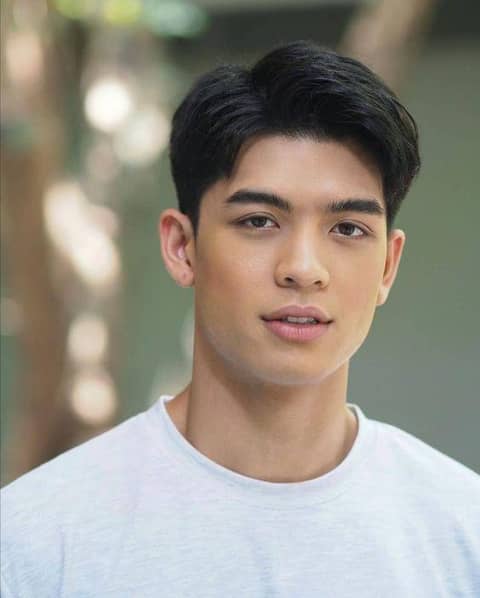 15 Gaya Rambut Comma Hair Pendek yang Simpel dan Keren | IDN Times