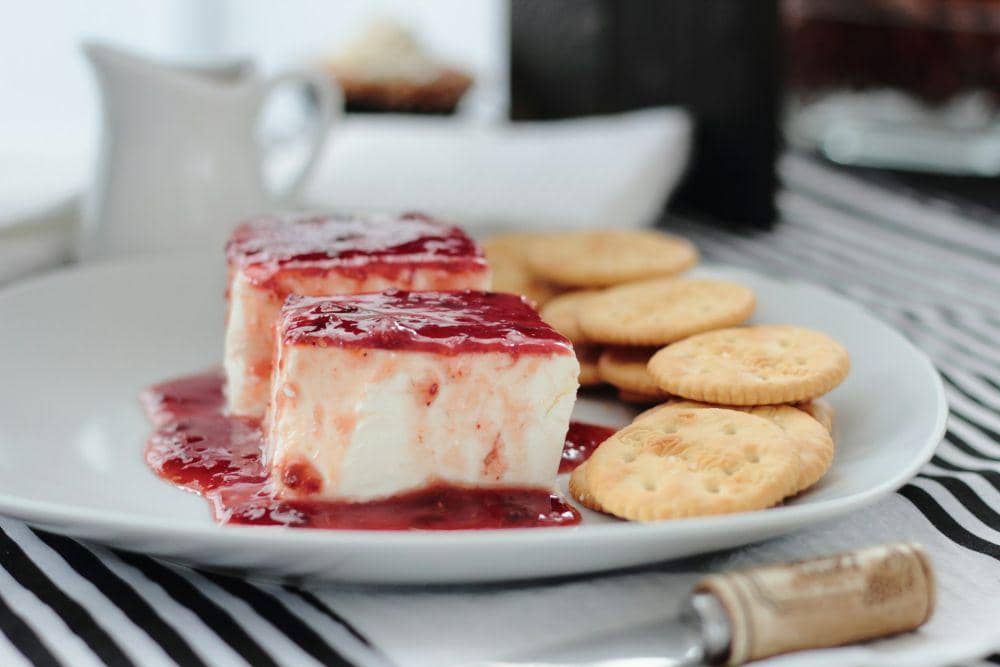 Resep Cheesecake 5 Bahan, Kue Mewah yang Creamy dan Lembut | IDN Times