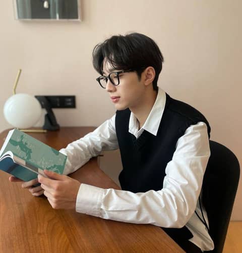 Biodata dan Profil Lai Kuan Lin yang Pensiun Sebagai Artis | IDN Times