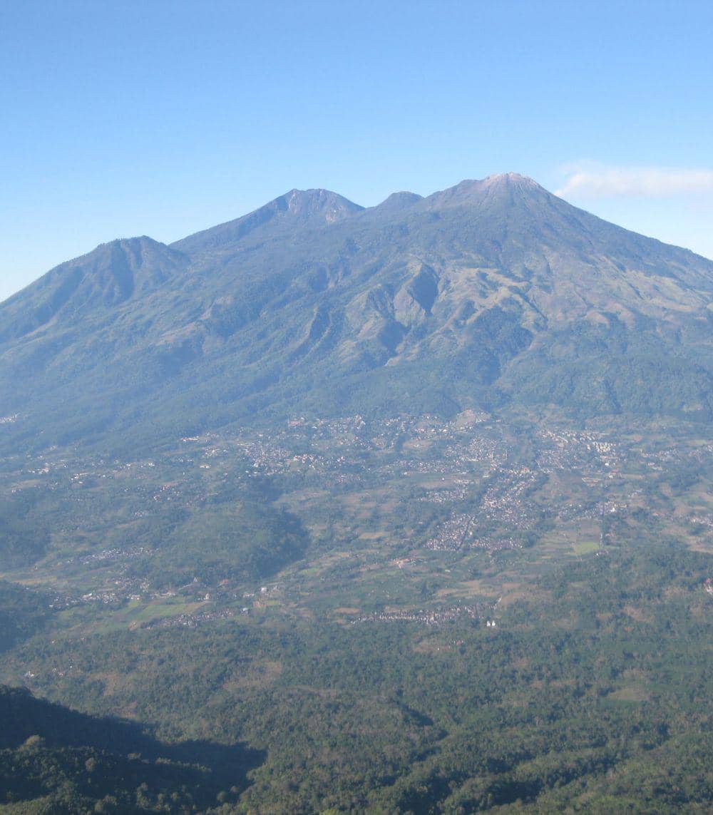 Sudah Dibuka, Ini 4 Jalur Pendakian Resmi Gunung Arjuno | IDN Times Jatim
