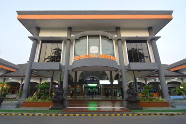 Jangan Bingung, Ini Beda Stasiun Gubeng Lama dan Gubeng Baru | IDN Times