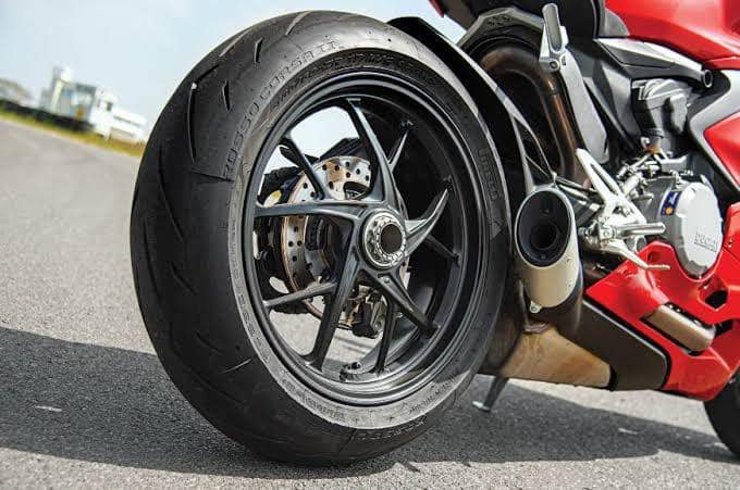 7 Toko Ban Motor Terbaik di Indonesia, Punya Banyak Cabang | IDN Times