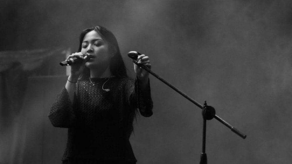 Lirik Lagu Kini Mereka Tahu - Bernadya | IDN Times