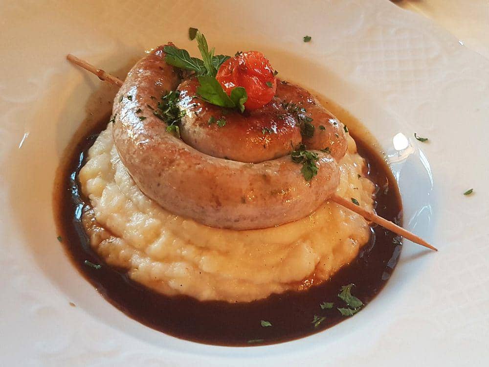 Cara Menikmati Bratwurst Sosis Khas Jerman | IDN Times