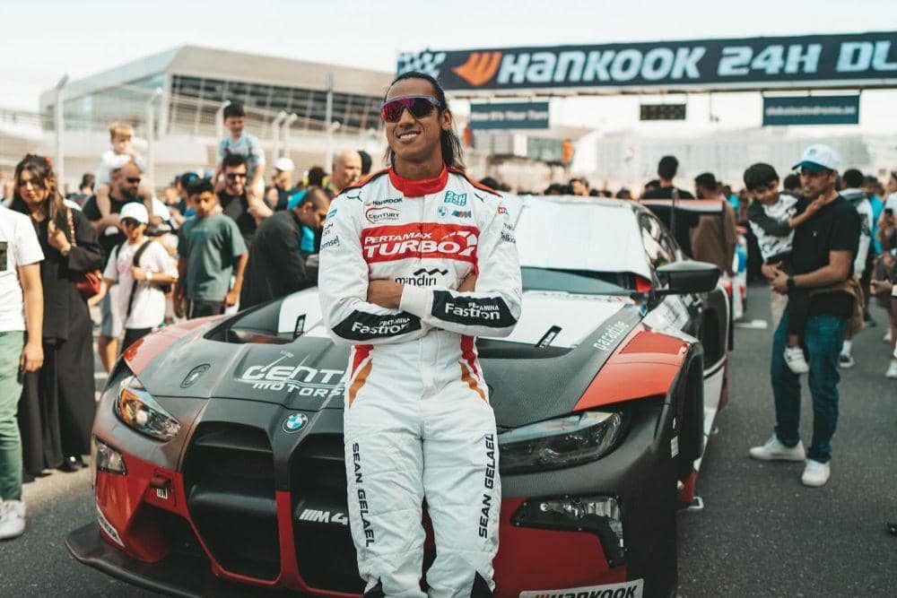 Profil Sean Gelael, Pembalap Cucu Pendiri KFC Indonesia | IDN Times