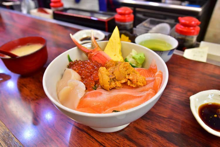 6 Fakta Menarik Sashimi, Kuliner Ikan Mentah dari Jepang | IDN Times