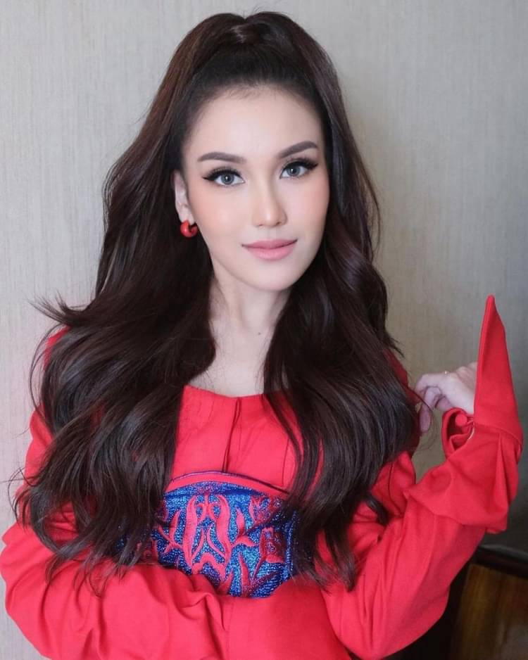 Biodata dan Profil Ayu Ting Ting | IDN Times