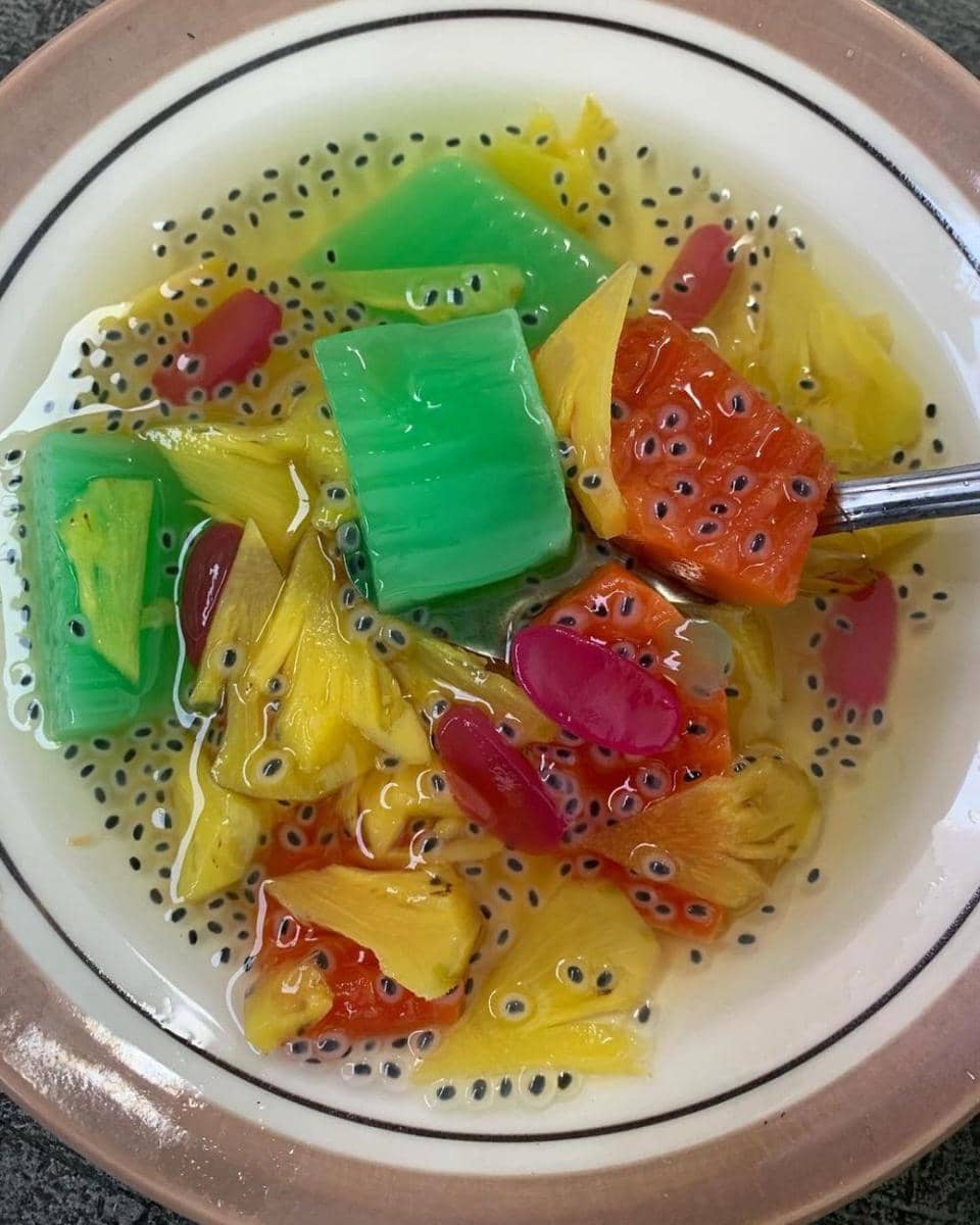 Resep Es Podeng Jadul, Manis dan Gurihnya Segar Banget! | IDN Times