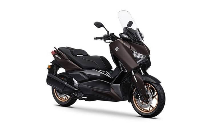 Daftar Harga Motor XMAX Terbaru 2025, Mulai Rp60 Jutaan | IDN Times