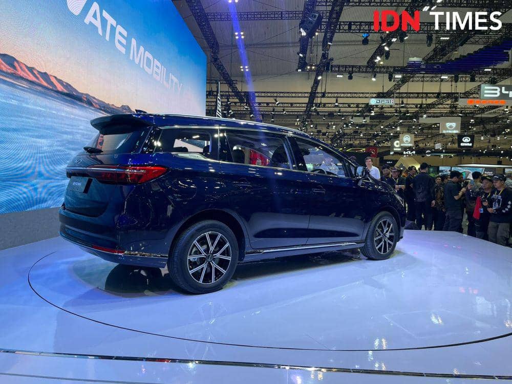 Mobil Listrik BYD M6: Harga, Spesifikasi dan Fiturnya | IDN Times
