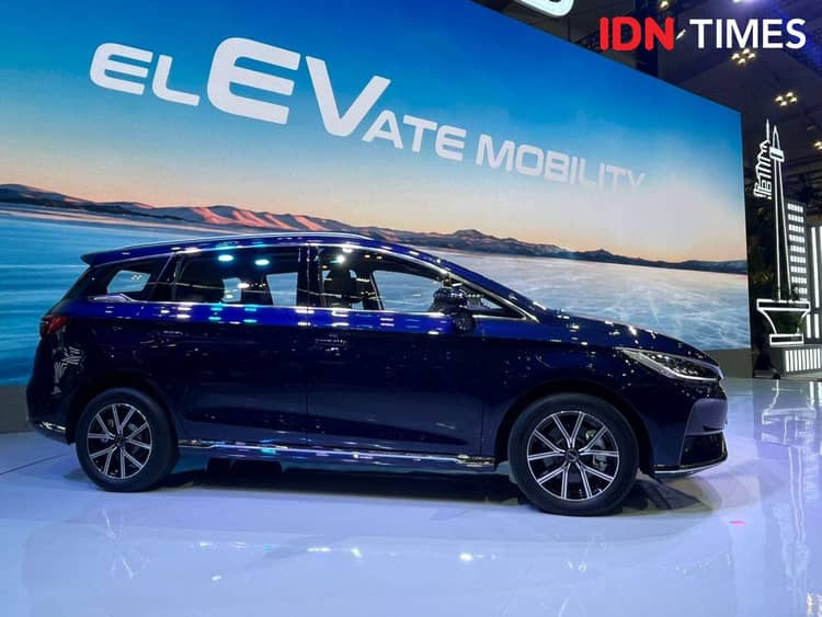 Mobil Listrik BYD M6: Harga, Spesifikasi dan Fiturnya | IDN Times