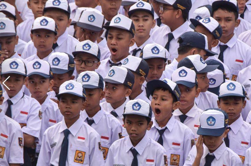 Tata Tertib dan Susunan Upacara 17 Agustus di Sekolah hingga Instansi | IDN Times