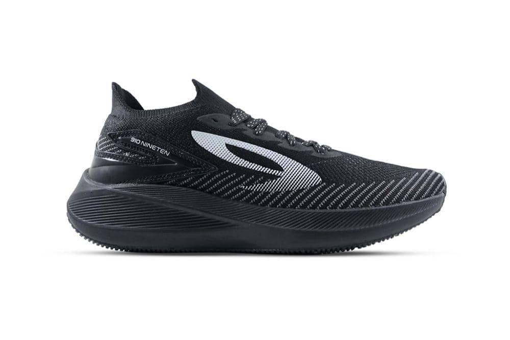 10 Sepatu Running 910 Nineten Terbaik dan Terlaris | IDN Times