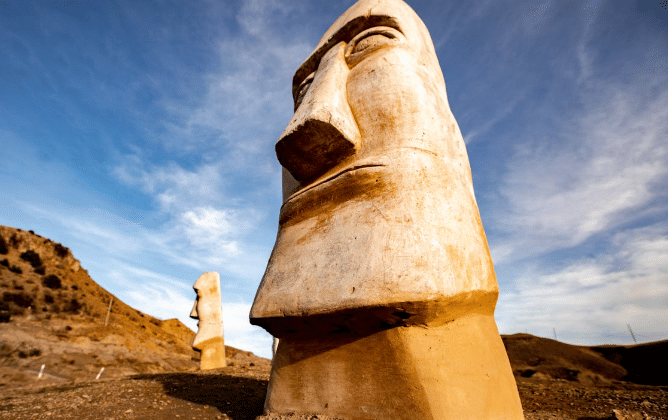 Arti Emoji Kepala Batu yang Lagi Viral, Kamu Sudah Tahu? | IDN Times